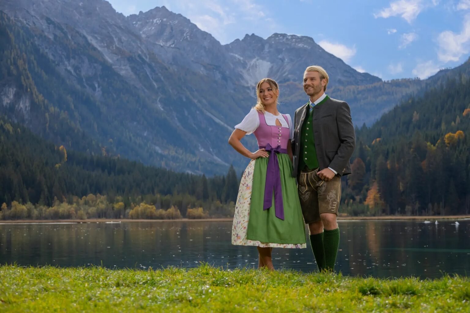 German Attire : Traditional Bavarian Outfits & Trachten Wear